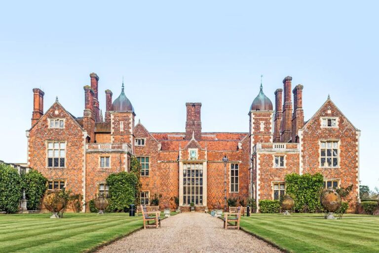 Top Indian Bridal Wedding Entrance Songs | Essential Guide